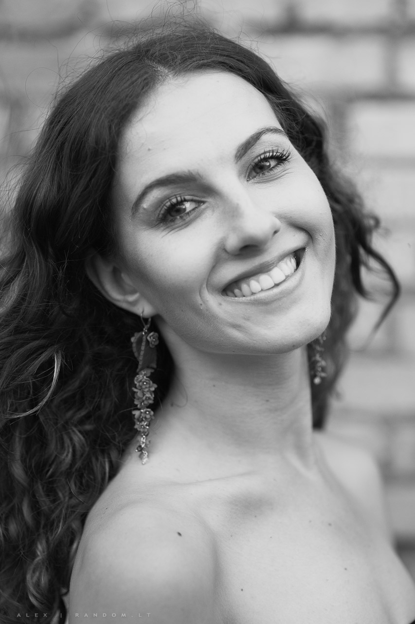 PLAŠTAKŲ NETURINTI AUŠRA IŠSKIRTINĖ NESIJAUČIA - Kupiškėnų mintys